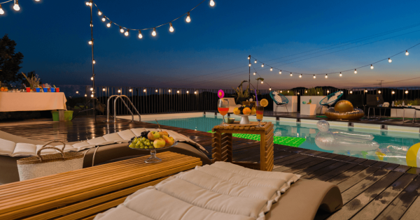 Tận Hưởng BEACH-POOL PARTY sôi động tại ADORA BAY RESORT
